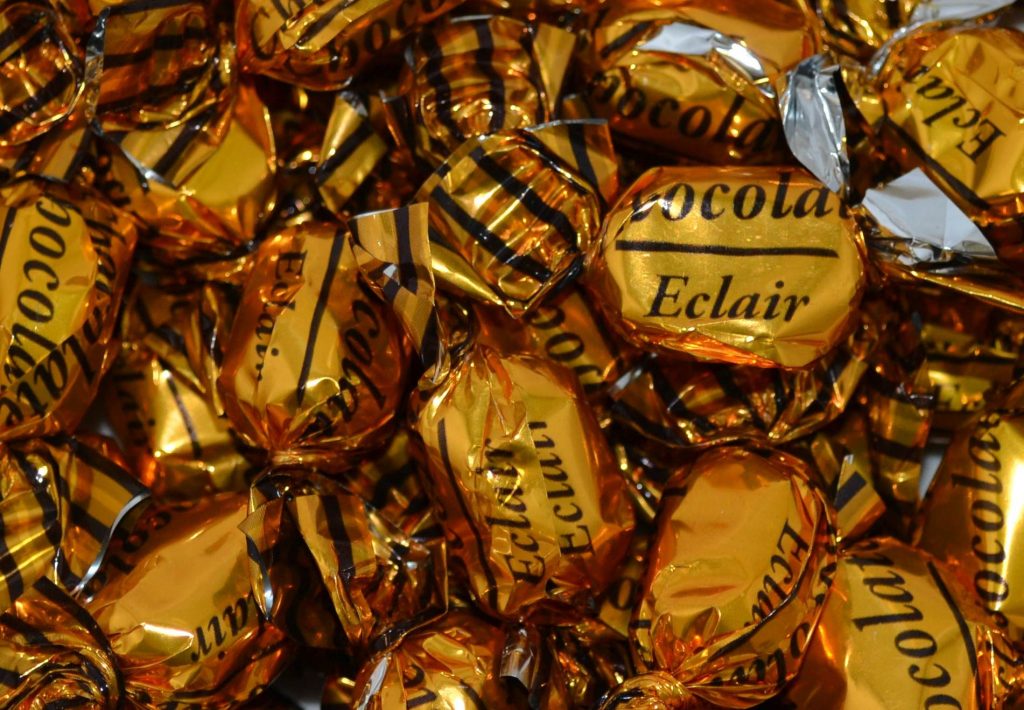 Chocolate Eclairs 700 g – Lollies 4 U